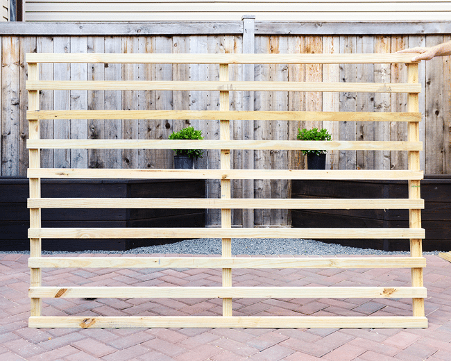 A Modern Trellis DIY - Yellow Brick Home